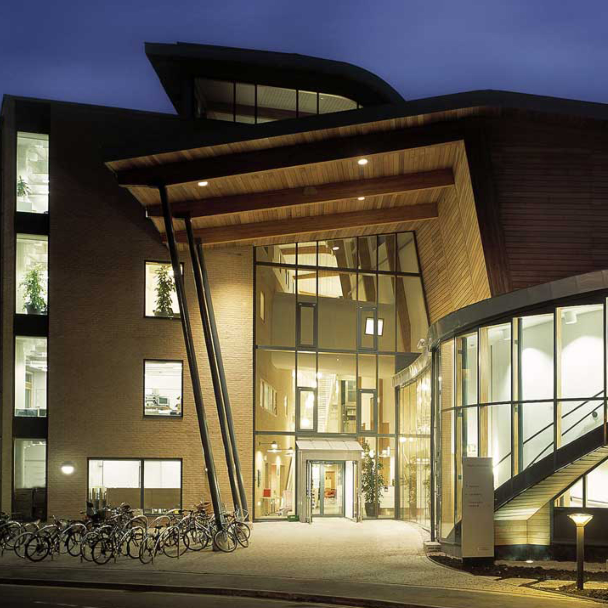 Churchill College, Cambridge - Genesis | For the Perfect Finish